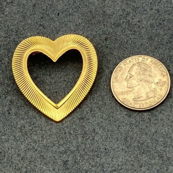 Jewelry | Gold Heart Pin Brooch Fluted Edge Hollow Valentine Retro ...